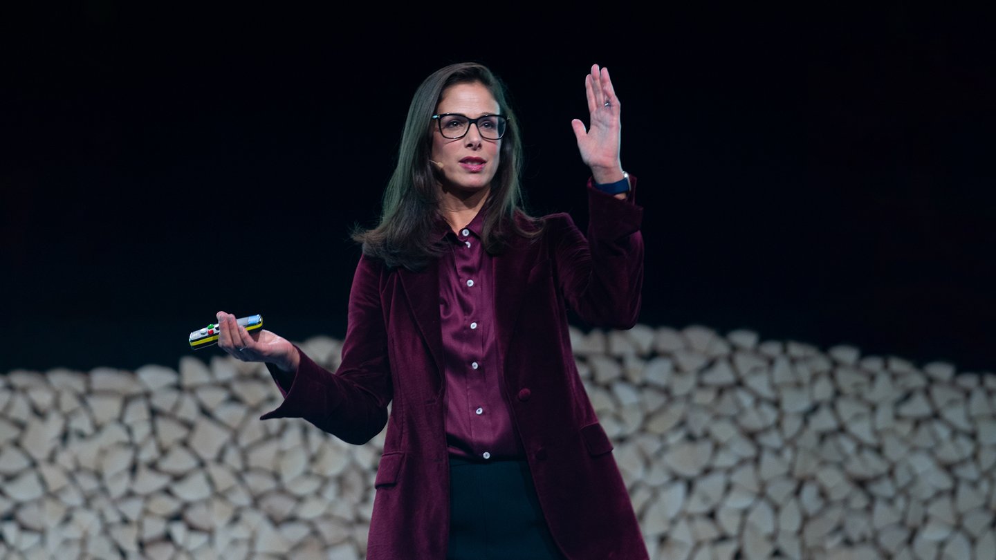 Rachel Botsman: Rethinking Trust