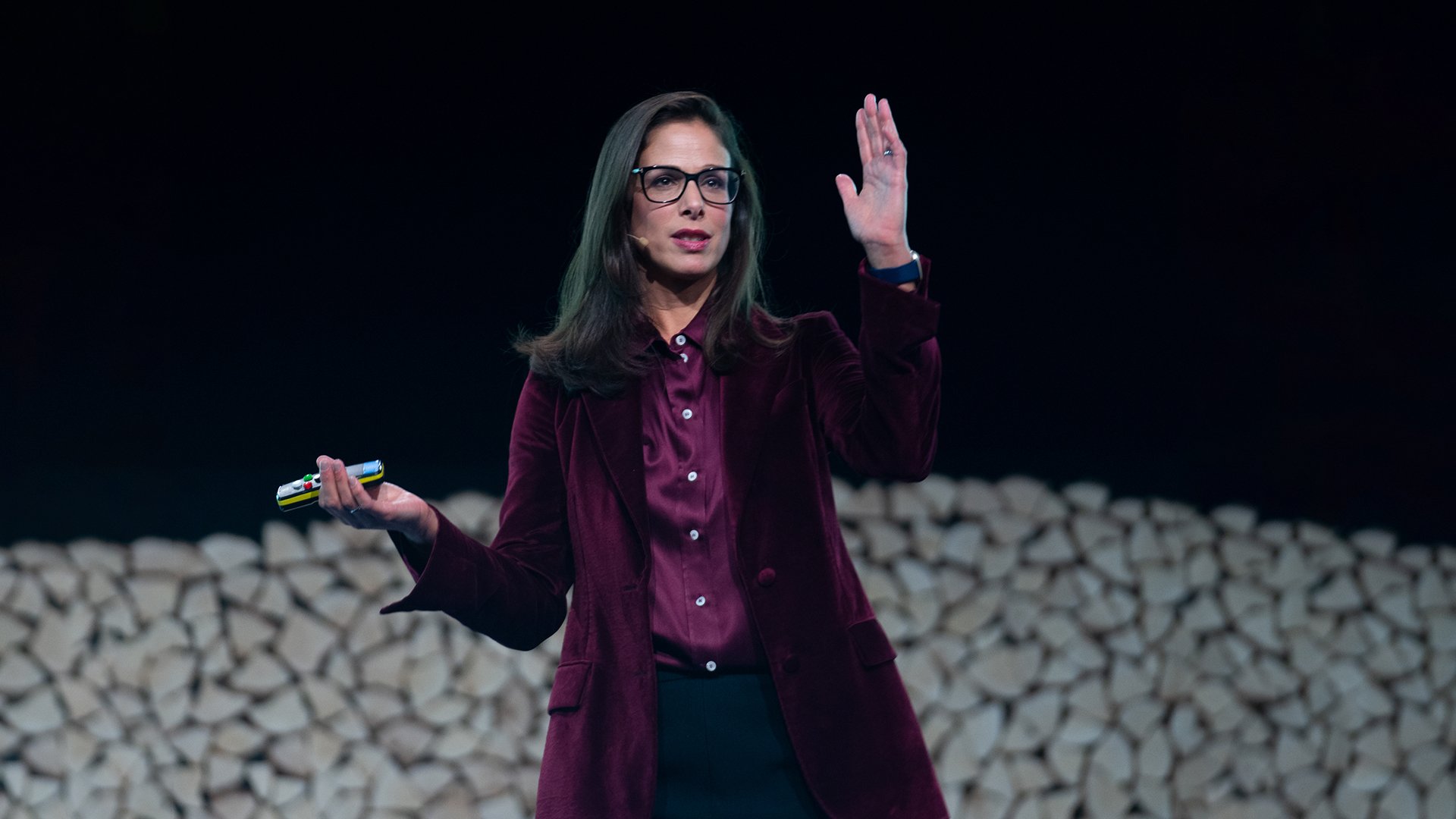 Rachel Botsman: Rethinking Trust